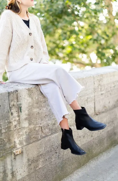 L'AMOUR DES PIEDS Nuvora Block Heel Bootie