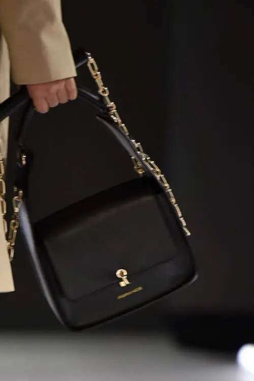 JAUSHINA NICOLE Leather Shoulder Bag With Chain Strap
