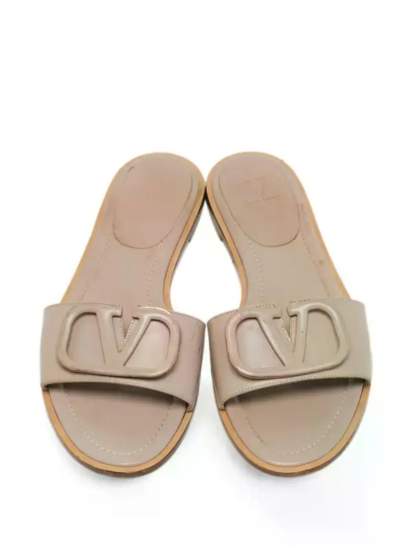 Valentino Garavani Vlogo Flat Sandals