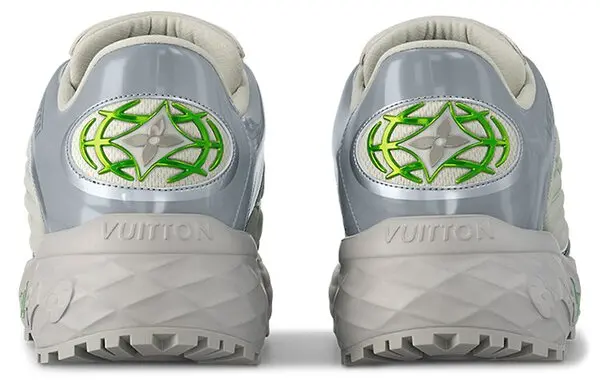 LOUIS VUITTON Discovery Lace Up Sneakers - Grey/silver/beige