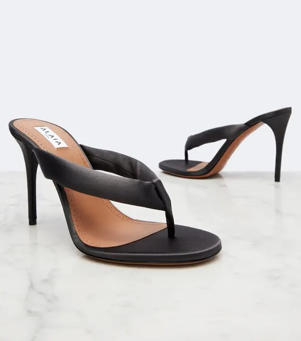Alaïa Padded Thong Sandals