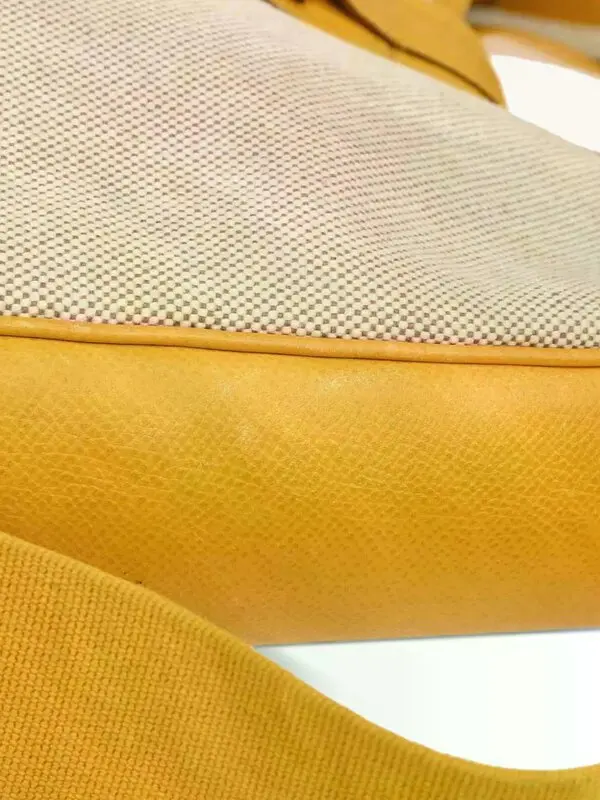 Hermès Tsako Shoulder Bag - Neutrals