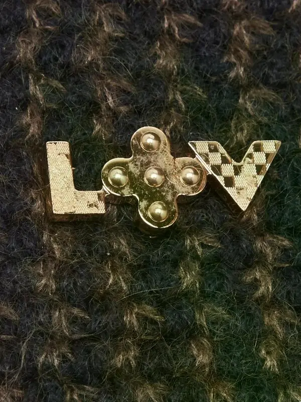 LOUIS VUITTON Logo-plaque Beanie Hat And Scarf Set
