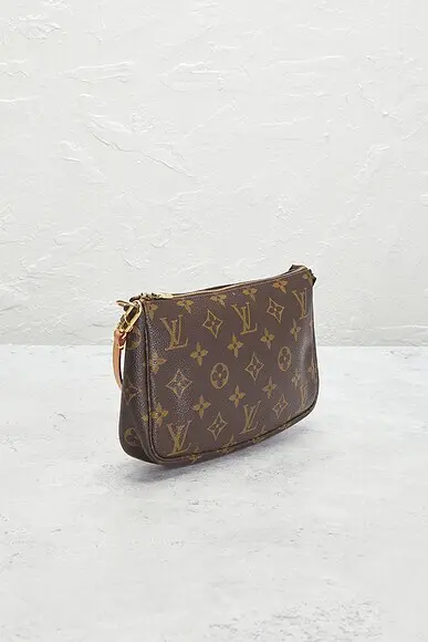 LOUIS VUITTON Monogram Pochette Accessoires Shoulder Bag