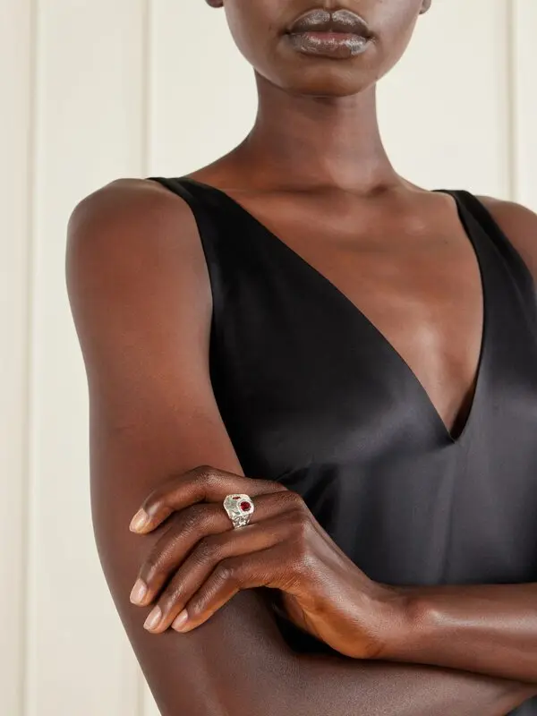 SIMUERO Sterling And Garnet Ring