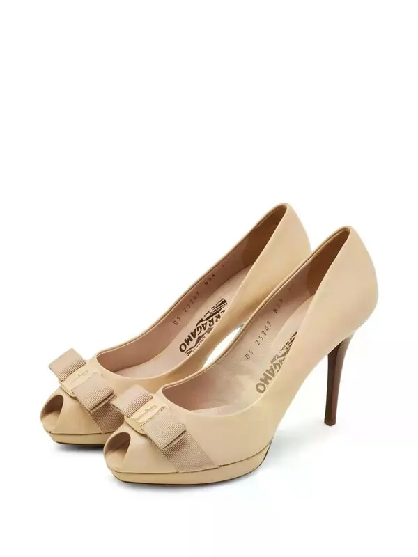 FERRAGAMO Vara Bow Peep-toe Pumps