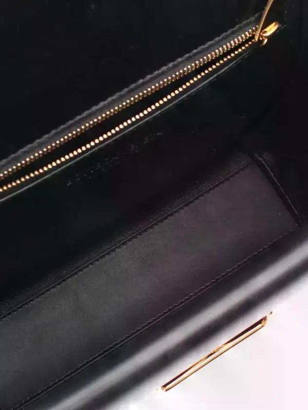 Bottega Veneta The Clip Crossbody Bag - Black