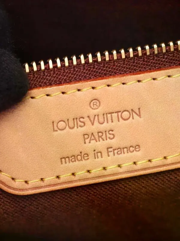 LOUIS VUITTON Monogram Batignolles Horizontal Tote Bag