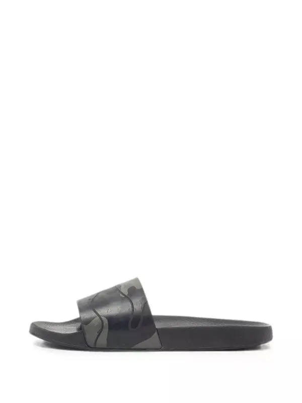 Valentino Garavani Camouflage Print Pool Flip Flops