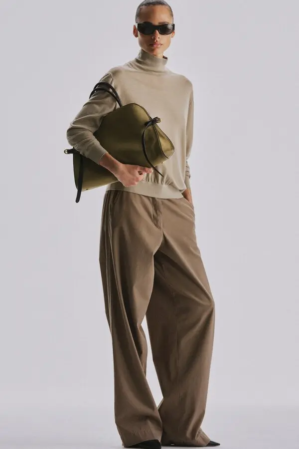 THE ROW Margaux 15 Ceinture Bag