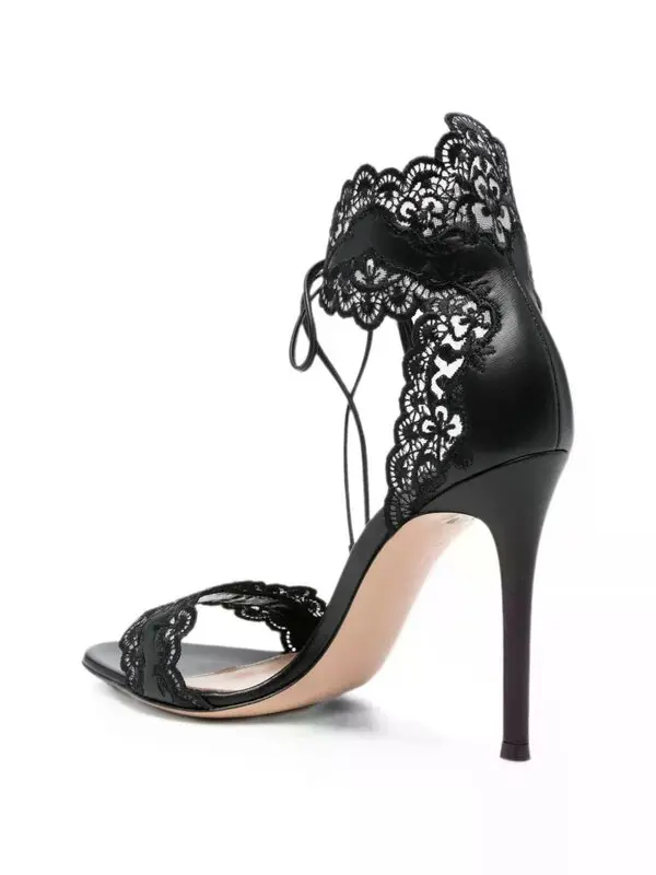 GIANVITO ROSSI Evie Sandals