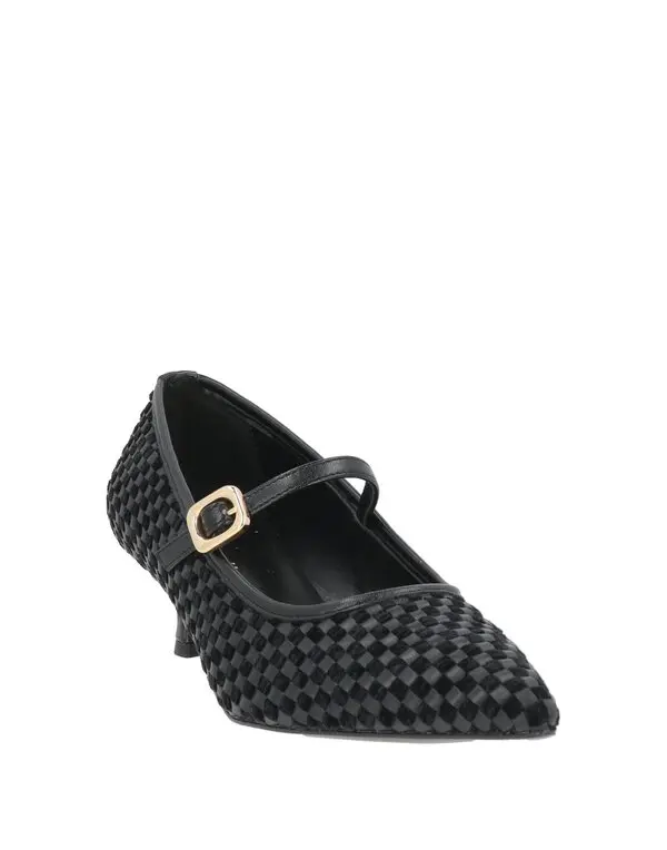 NILA & NILA Velvet Mary Jane Pumps With Pointed Toe And Spool Heel