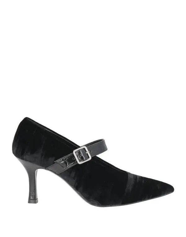 NILA & NILA Velvet Mary Jane Pumps With Spool Heel
