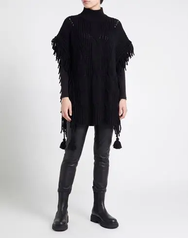 PAOLO PECORA Knitted Cape With Fringe
