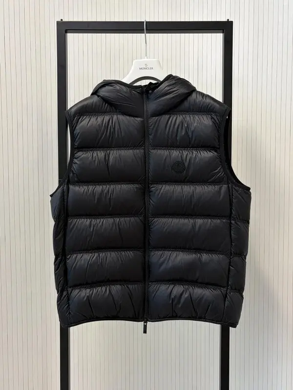 Moncler Panestrel Down Vest - Black