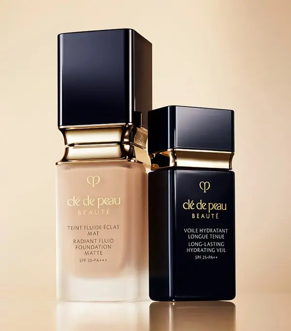 CLE DE PEAU BEAUTE Radiant Fluid Foundation Matte