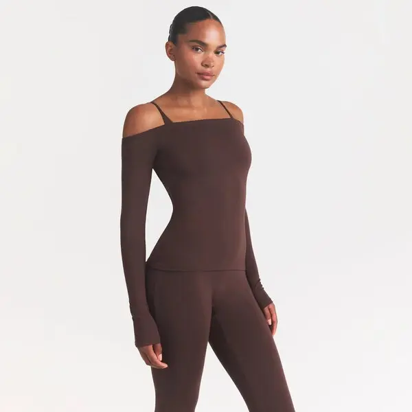 SKIMS Off The Shoulder Top | Deep Neutral | | Smooth Layers