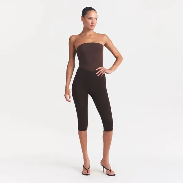 SKIMS Strapless Bodysuit In Deep Neutral