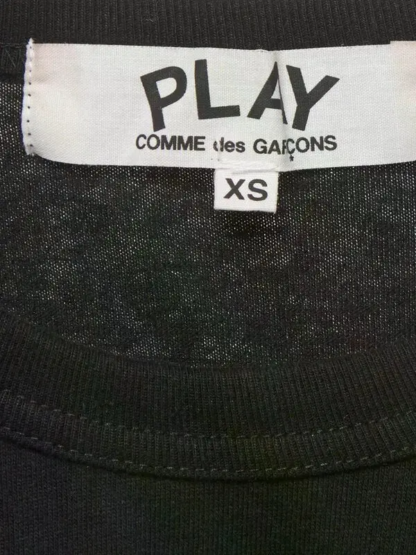 Play Comme Des Garcon Embroidered Heart T-shirt