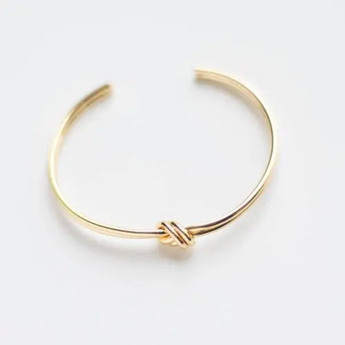 IVY & PEARL CO. The Reverie Knot Cuff Bracelet
