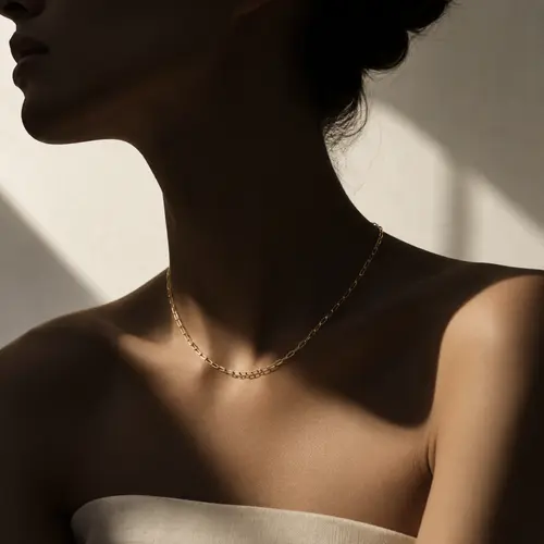 IVY & PEARL CO. Aureline Paperclip Necklace