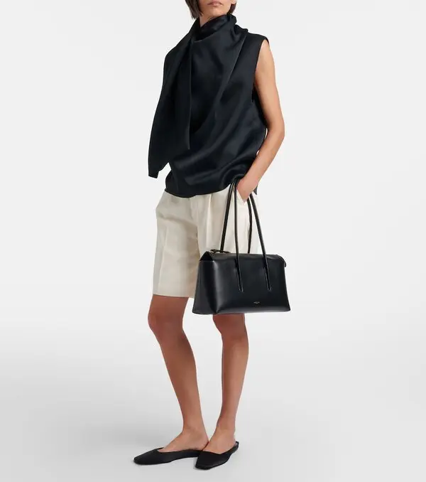 DEMELLIER Stockholm Medium Shoulder Bag - Black