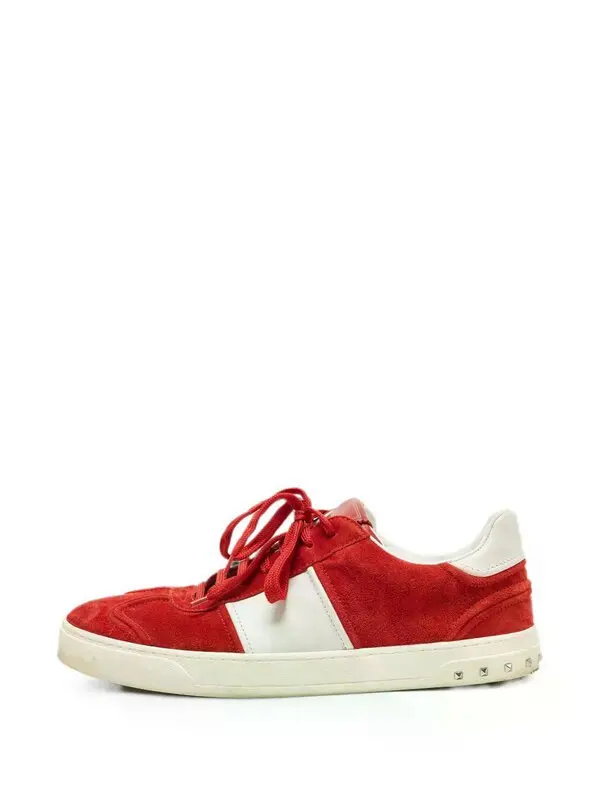 Valentino Garavani Suede Rockstud Sneakers - Red