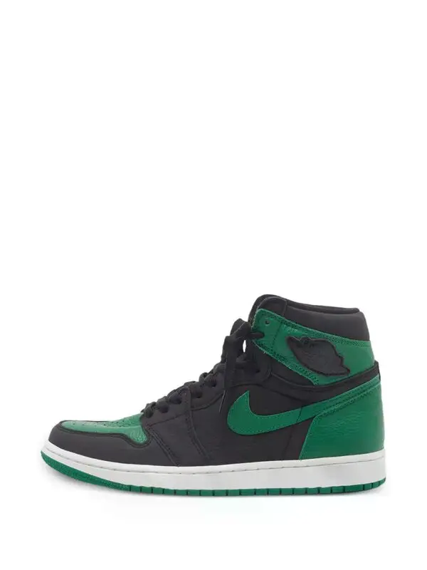 JORDAN 1 Retro High-top Sneakers