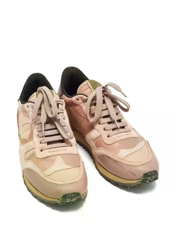 Valentino Garavani Rockrunner Camouflage Lace Up Sneakers - Pink