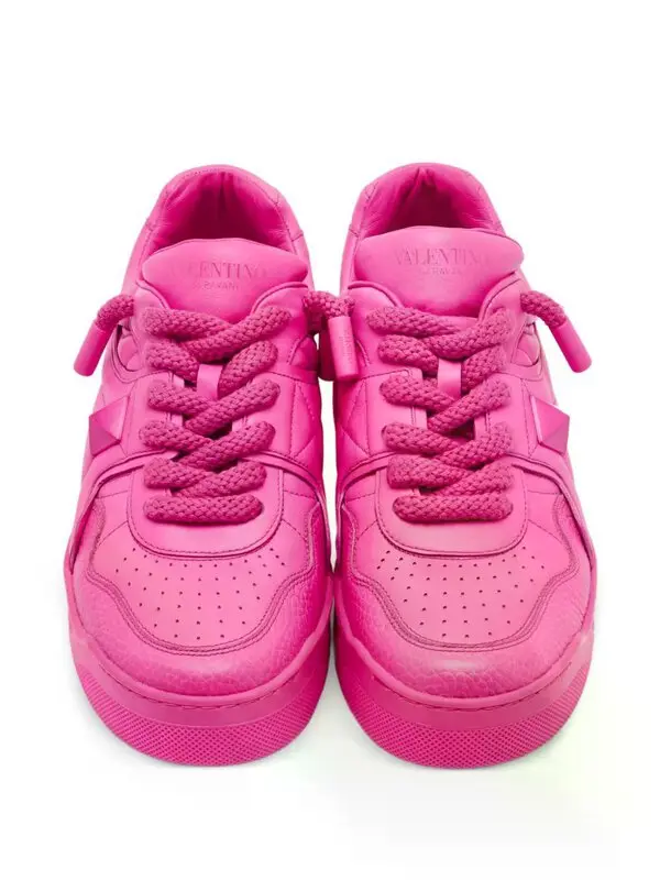 Valentino Garavani One Stud Leather Low-top Sneakers