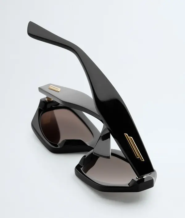 Bottega Veneta Classic Oval Sunglasses