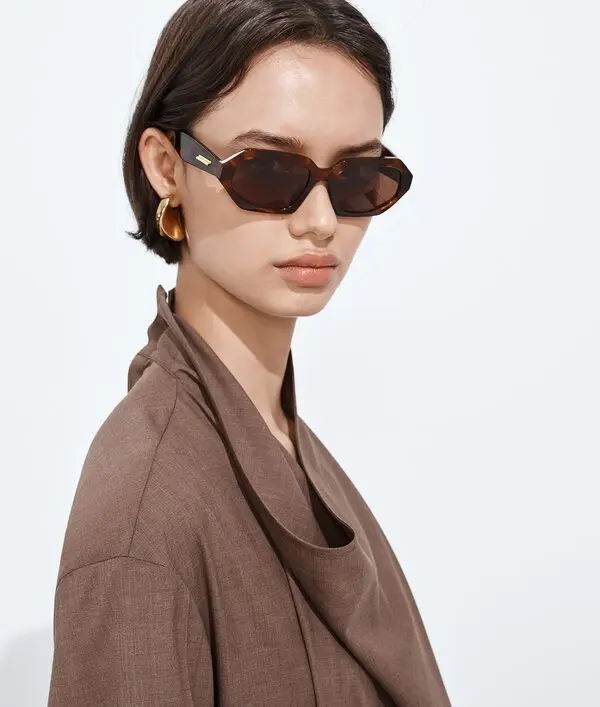 Bottega Veneta Classic Oval Sunglasses