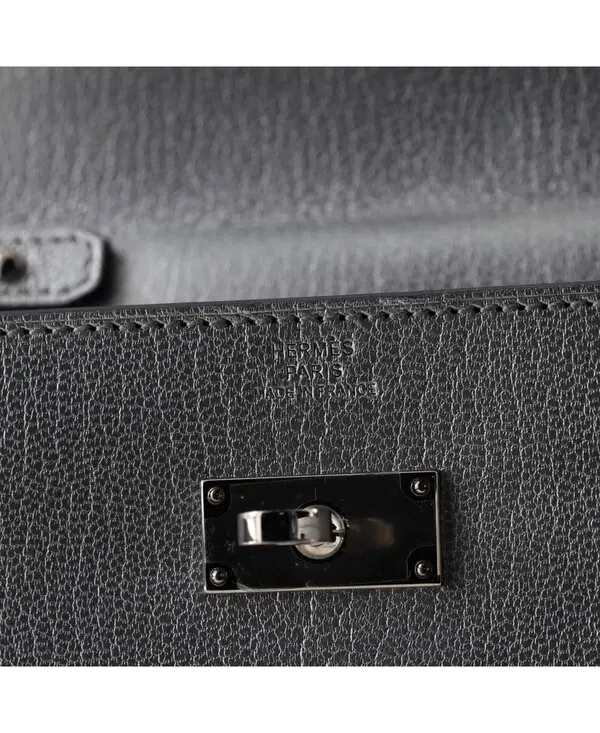 Hermès Kelly To Go Wallet Chevre Chamkilight - Metallic