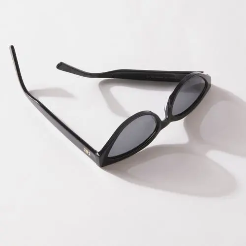 FRENCH KIWIS EYEWEAR Nikki Sunglasses - Black