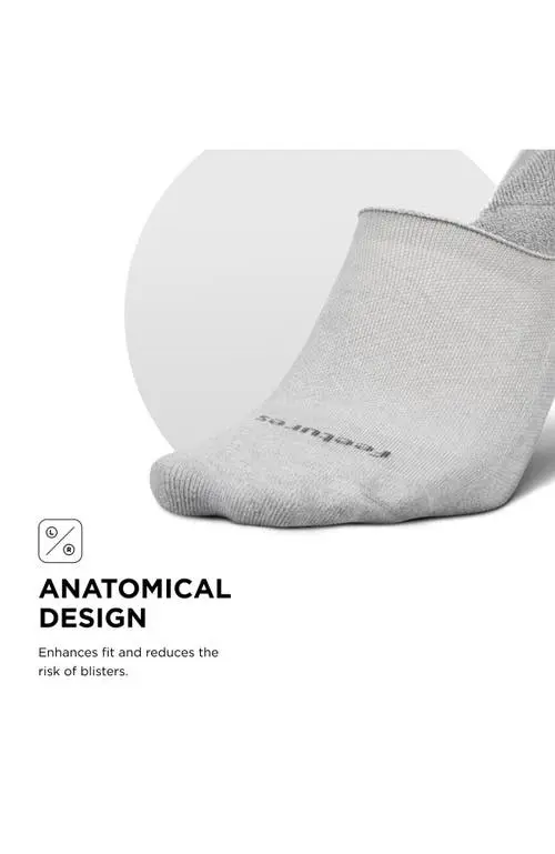 FEETURES Elite Light Cushion Invisible Socks Antislip Sport Sock Liner With Targeted Compression - Light Gray