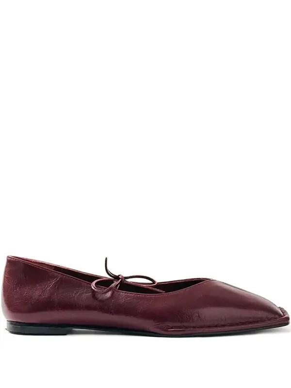 ALOHAS V-cut Flat Shoes With Self-tie Bows - Rosso