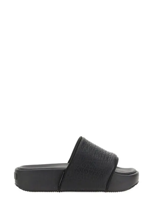 Y3 Chic Slide Sandal With Grained Rubber Sole - Black