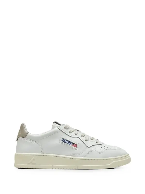 AUTRY Premium Leather Sneakers With Tonal Stitching And Embossed Logo - Bianco