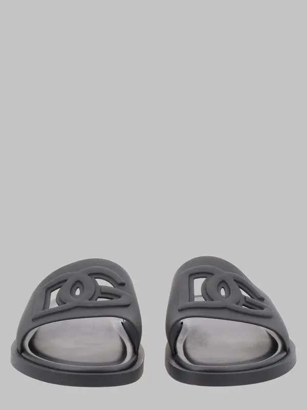 Dolce & Gabbana Stylish Flats For Fw26 Collection