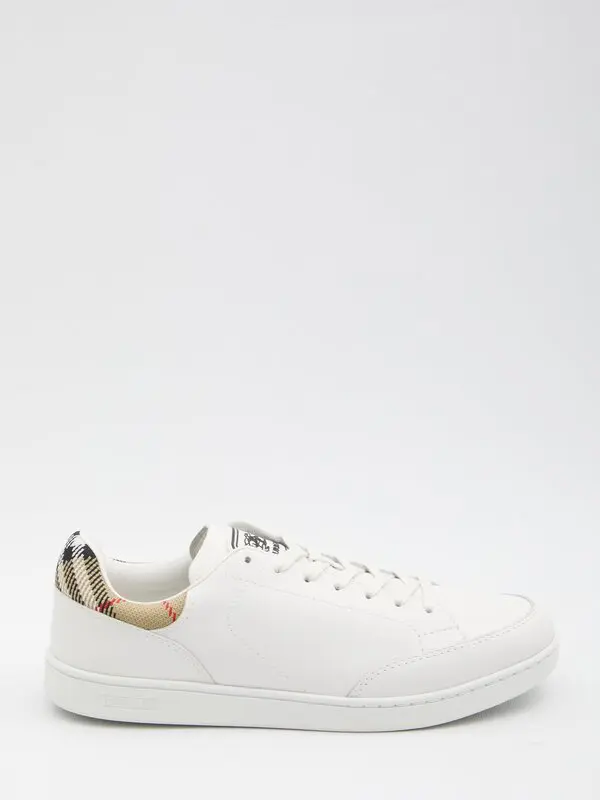 Burberry Stylish Sneakers Set - White/sand