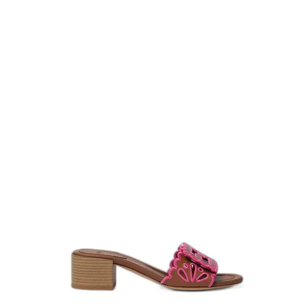 Fendi Baguette Leather Slides With Scalloped Edging - Selliersur