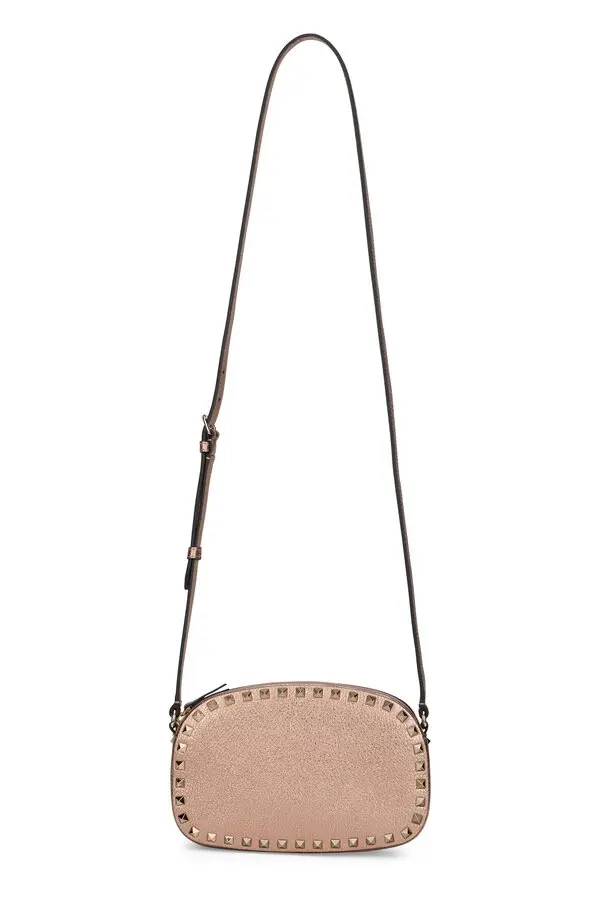 Valentino Garavani Mini Rockstud Crossbody Camera Case - Rosecnnll