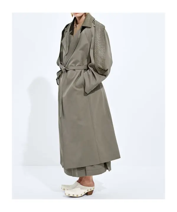 Bottega Veneta Cotton And Silk Gabardine Trench With Woven Leather Accents - Gray