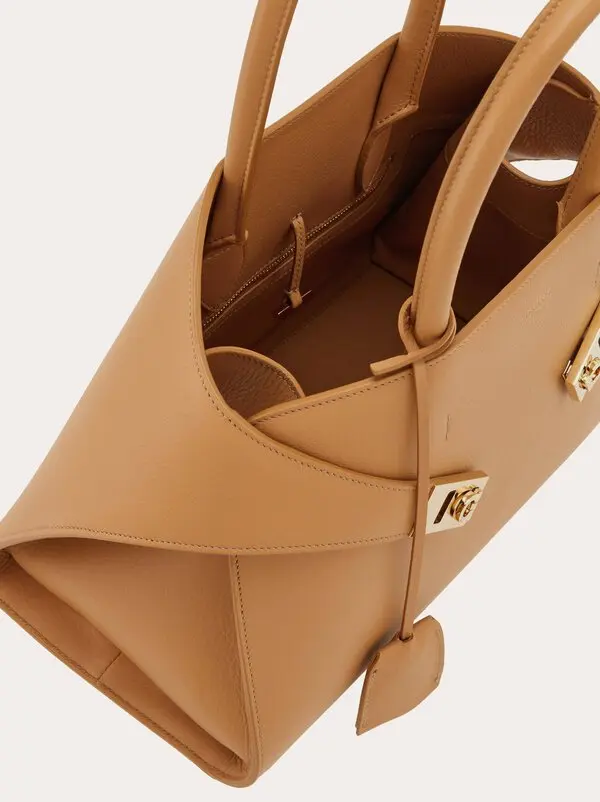 FERRAGAMO Logo Shoulder Bag
