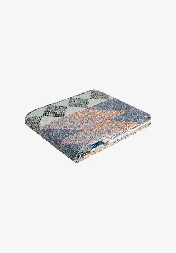 A.p.c. Fooled Again Quilt