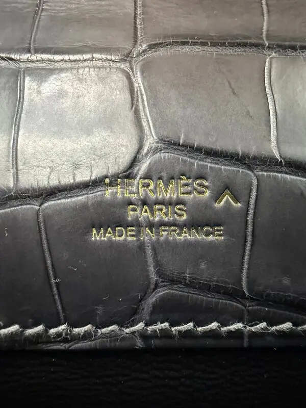 Hermès Kelly Handbag In Graphite Matt Porosus Leather With Permabrass Hardware - Grey