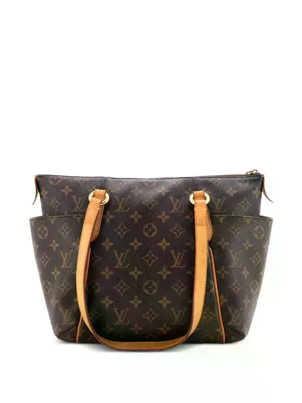 LOUIS VUITTON Monogram Canvas Pm Shoulder Bag