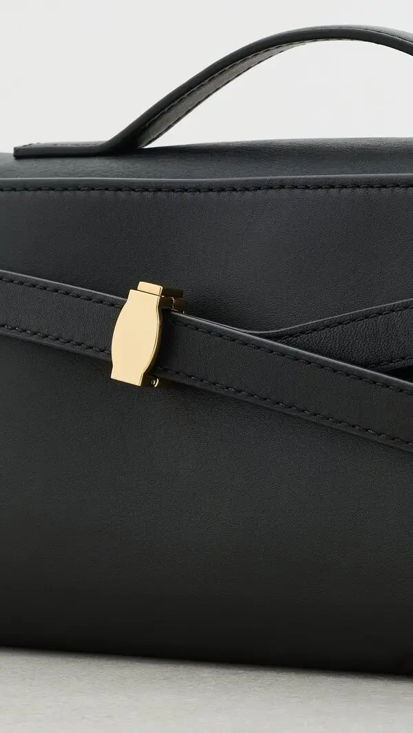 Veronica Beard Dash Clutch