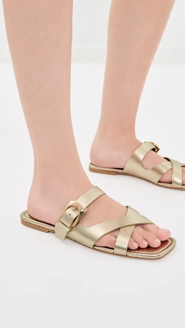 STUART WEITZMAN Sai Slides