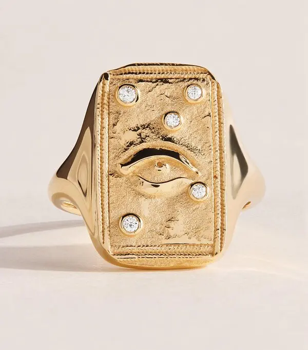 AZLEE Guardian Relic Signet Ring - Gold